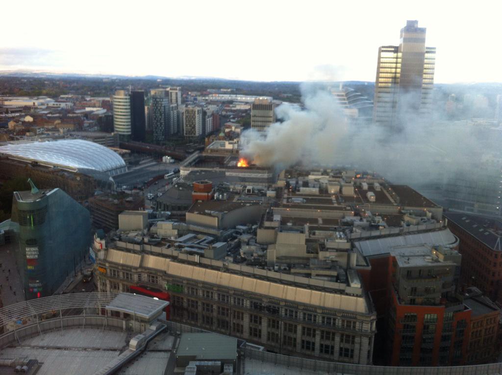 Fire at Manchester's old Co-op building - crews expected to stay at ...