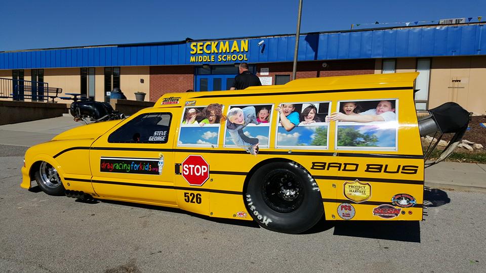 Drag Racing Bus