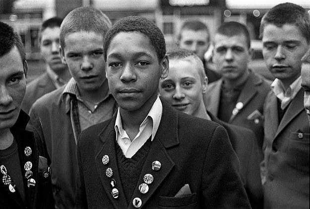 A photographer captured the grimy reality of british skinhead culture ...