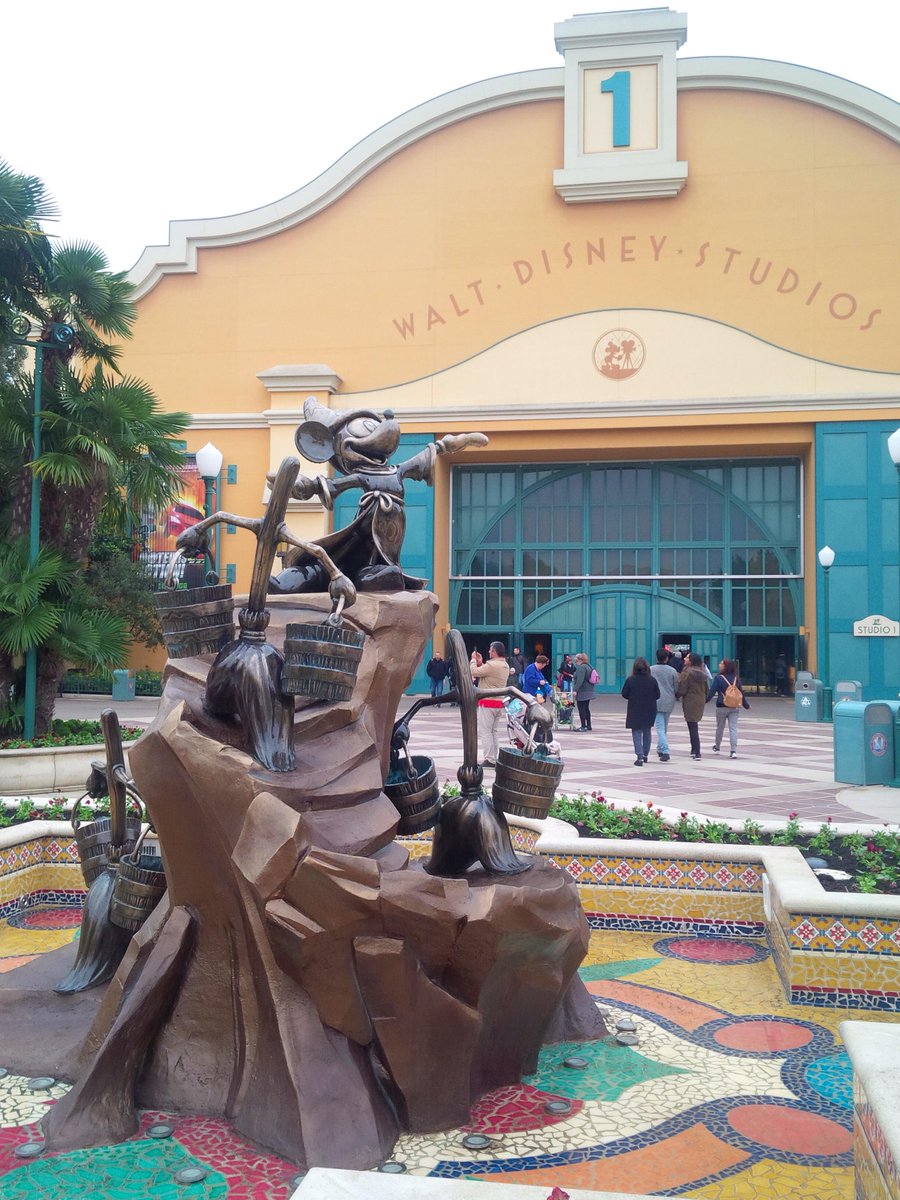 Front Lot [Disney Adventure World - 2002]