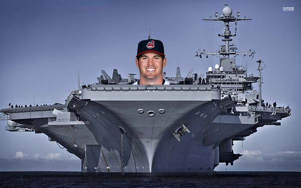 Jeff Manship's pregame ceremony for winning the KBO monthly MVP award ...