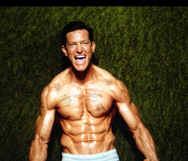 Watch out, NFL! He's back! Steve Weatherford, strongest punter ever, to ...