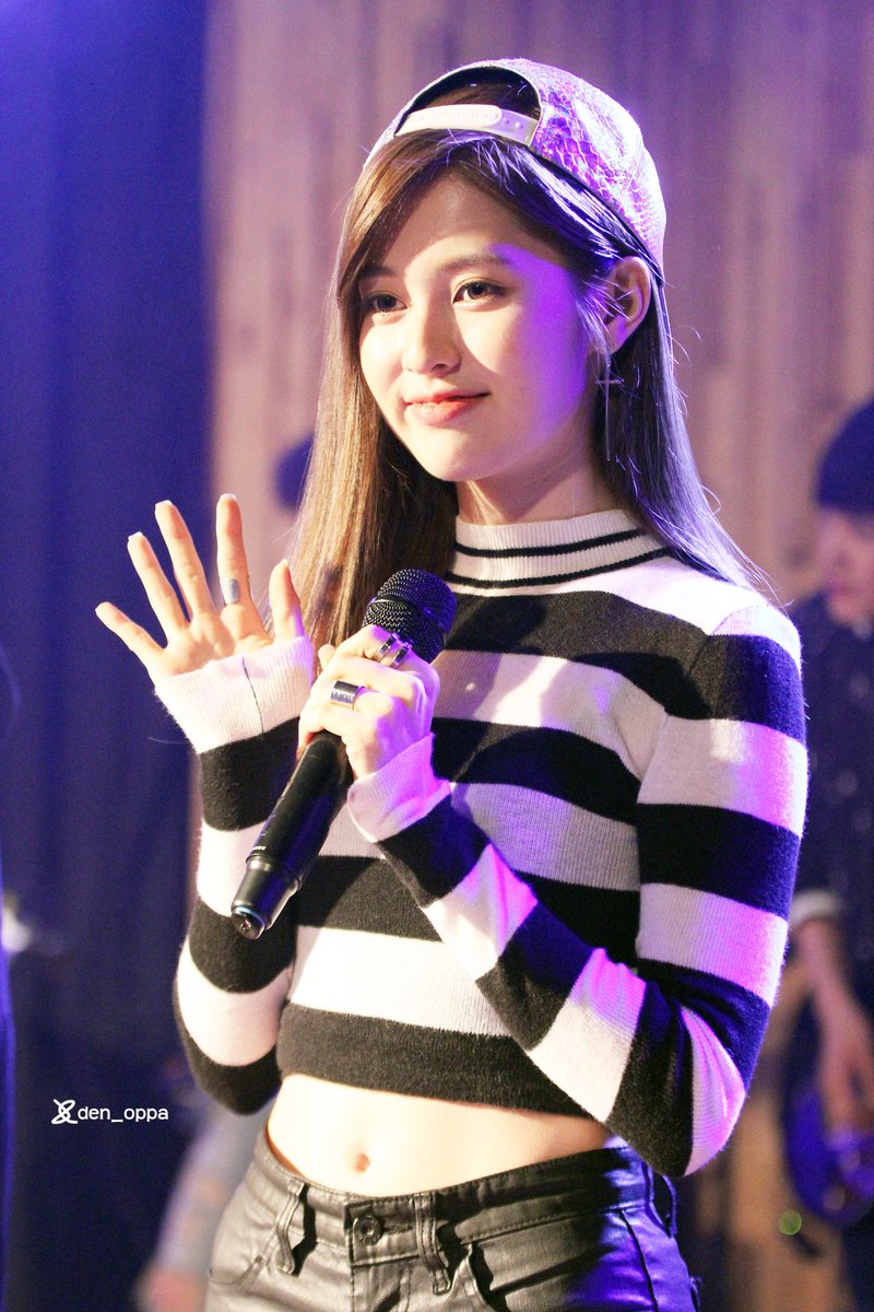 덴오빠 on Twitter: "[직찍] 151024 다이아 (예빈, 유니스, 승희) - 다이아 라이브 공연 DIA (Yebin, Eunice, Sunghee) - DIA ...