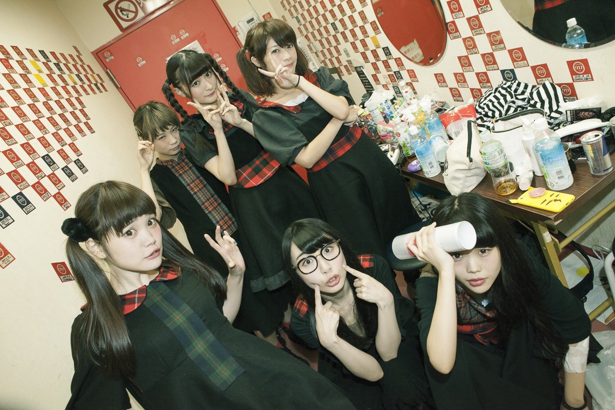BiSHオフィシャル on Twitter: "【先行予約開始】BiSH IDOL SWINDLE TOUR 2/20 仙台JUNK BOX 2/21 宮古KLUB COUNTER ...