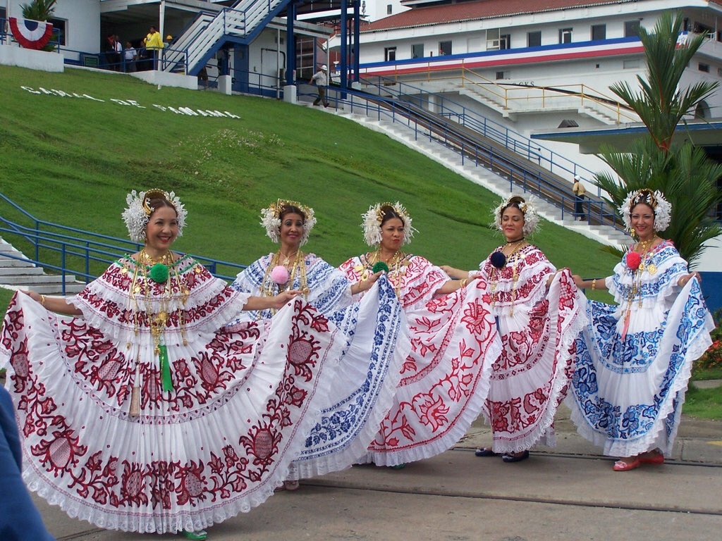 Traditional Panamanian Dress