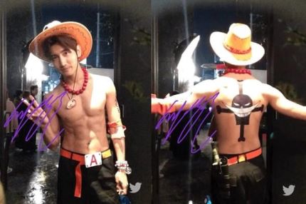 Kpop Idol EXO Chanyeol has Whitebeard Pirate ear pieces : r/OnePiece