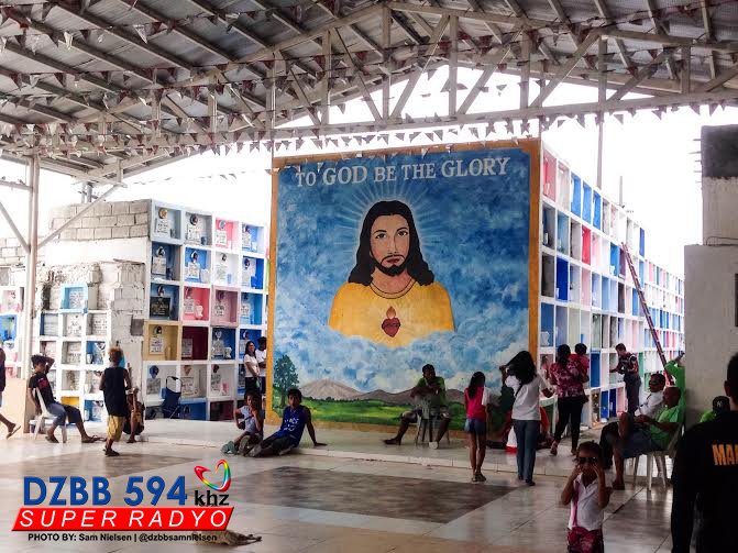 Himlayang palanyag, nagiisang public cemetery sa parañaque na kilala sa ...
