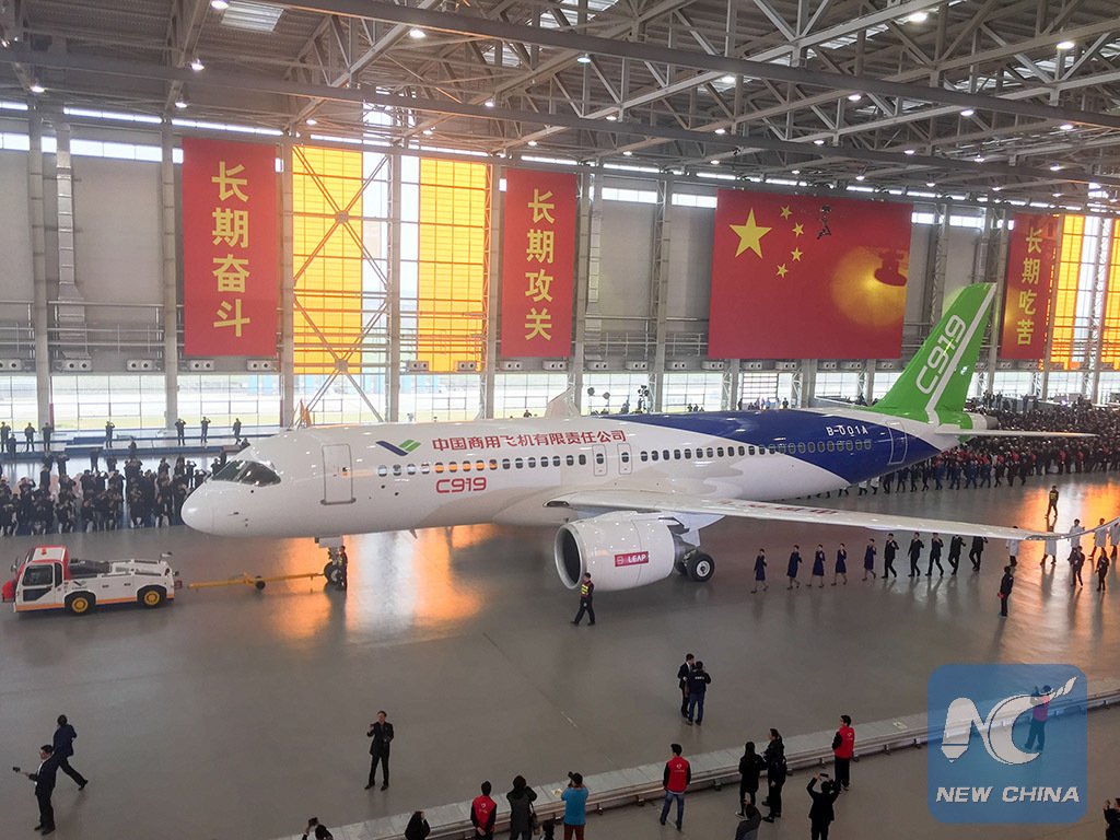 C919, china's first homemade large passenger aircraft rolls off the ...