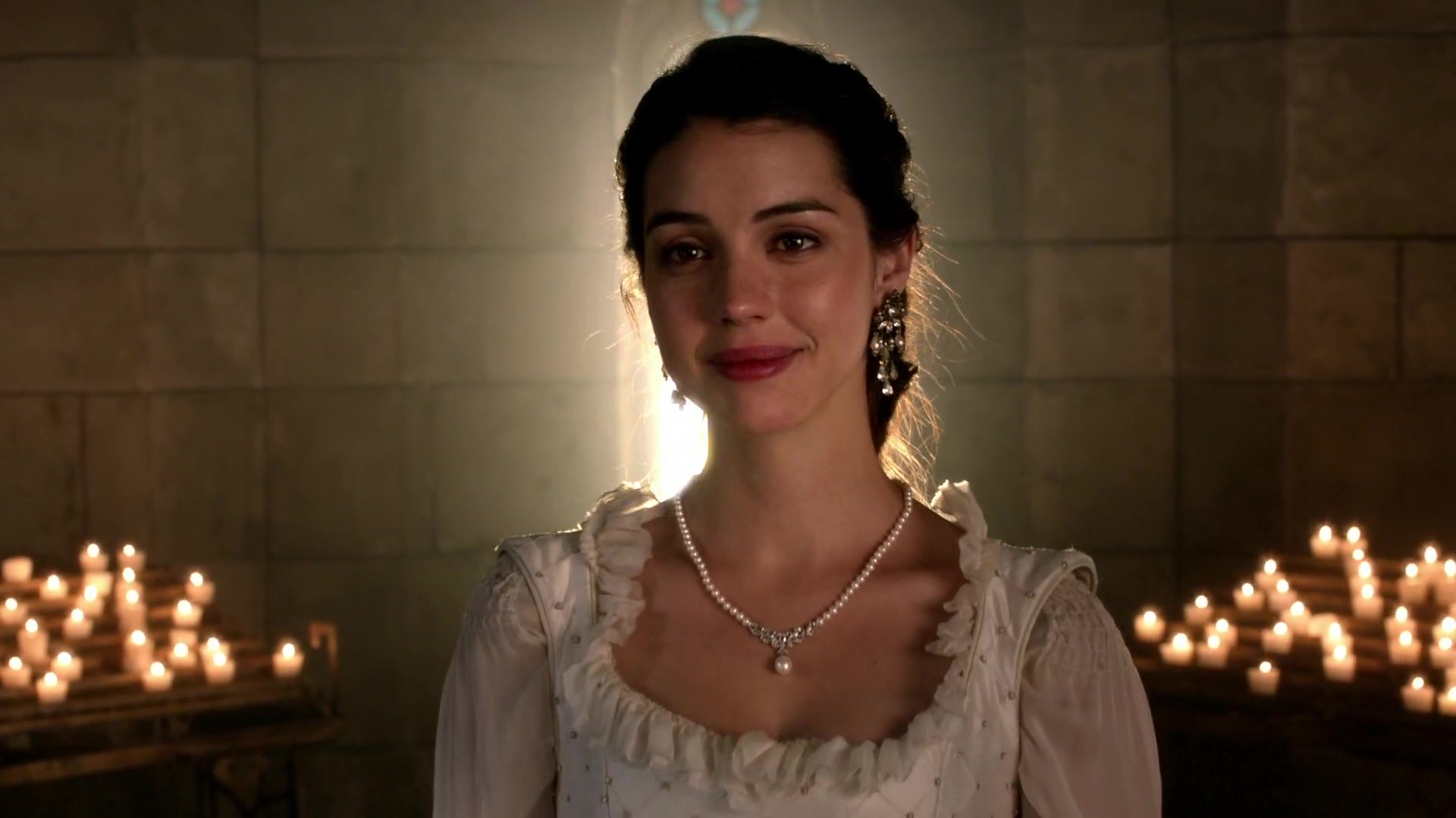 Reign Adelaide Kane Wallpaper Adelaide Kane Teen Wolf Australia,
