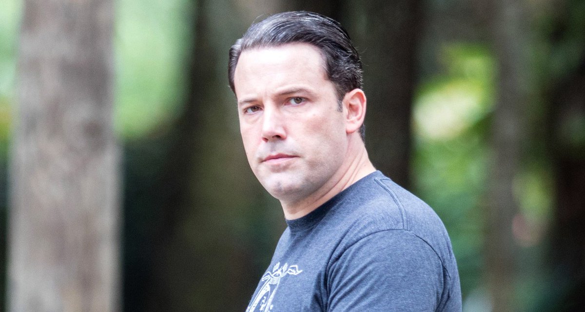 Ben affleck looks so different without his beard! check out his new ...