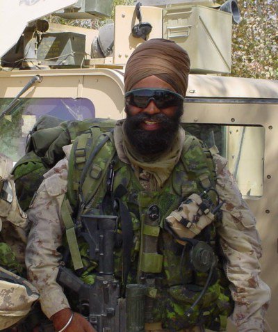 eggry on Twitter: "캐나다 신임 국방장관 하르지트 사잔 5살에 인도에서 이민 온 시크 교도 갱단 상대로 경찰 경력 11년 캐나다 육군에 장교로 복무하며 아프간 ...