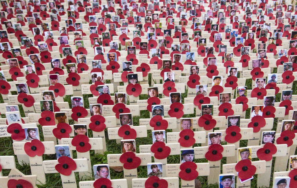 Remembrance Sunday: Stunning photos and moving messages on social media ...