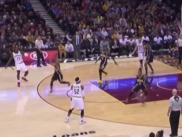 Video: LeBron James shows off ridiculous one-handed pass! Watch ...