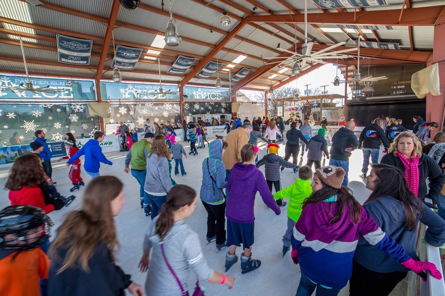 Outdoor ice rink in FortWorth opens Nov. 20 | PantherIsland GuideLive ...