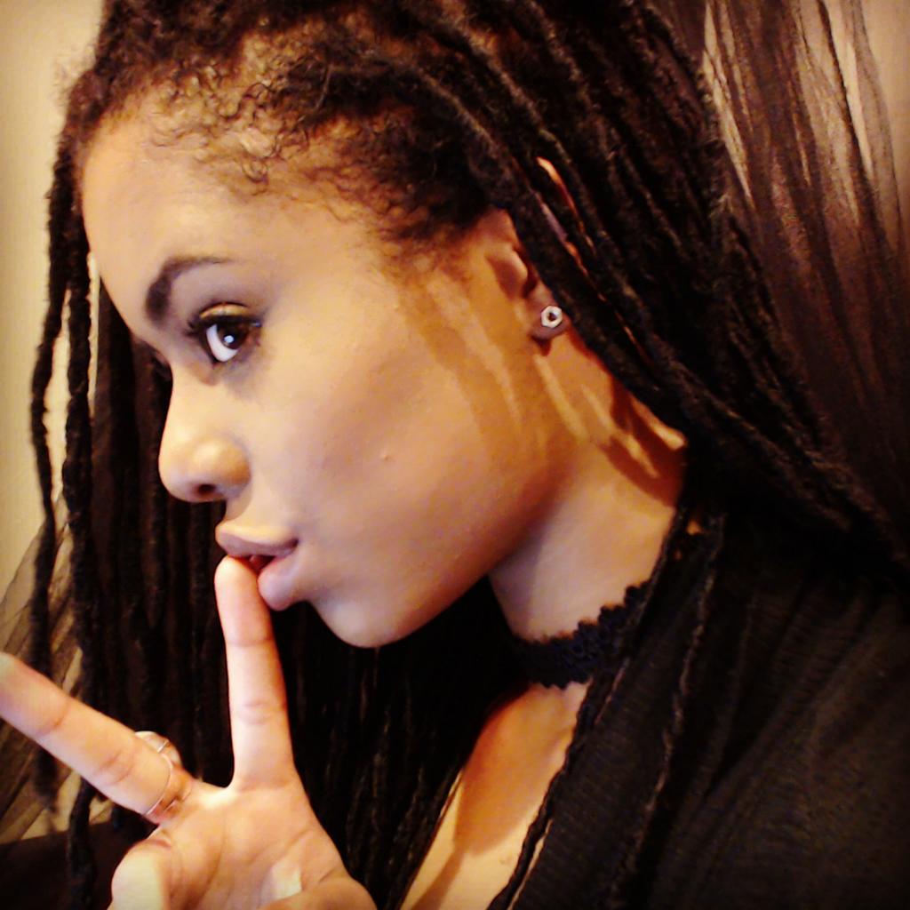 Kira Noirs Instagram Twitter And Facebook On Idcrawl