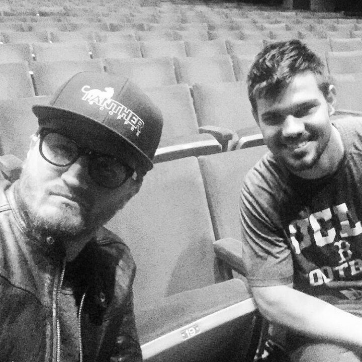 Saga Crepusculo AP: Nova foto de Taylor Lautner com Paul Sado