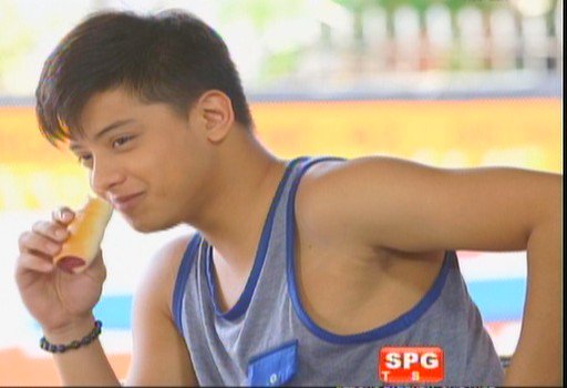 Daniel Padilla Armpit