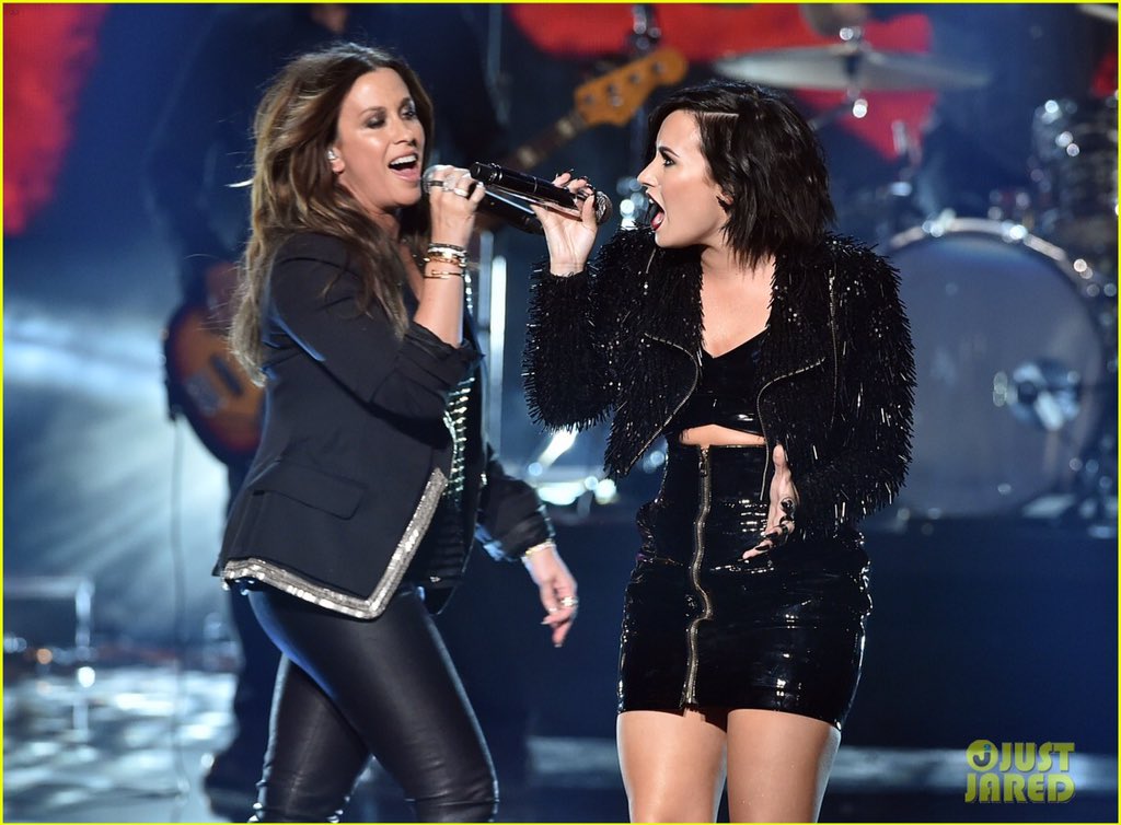 Alanis Morissette Hot