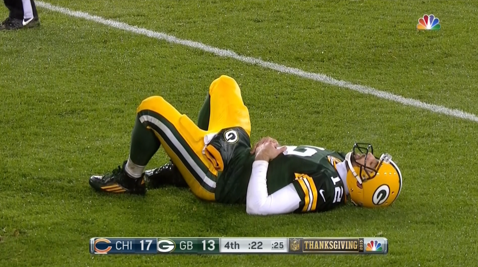 LOOK: Aaron Rodgers still angrily throwing things on Packers sideline ...