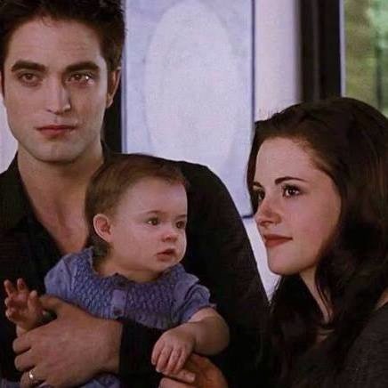 Baby Renesmee And Bella