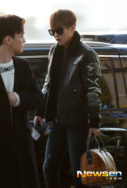 Mwave on Twitter: "[#2015MAMA/Photo] #EXO Heads to Hong Kong for 2015 MAMA https://t.co ...