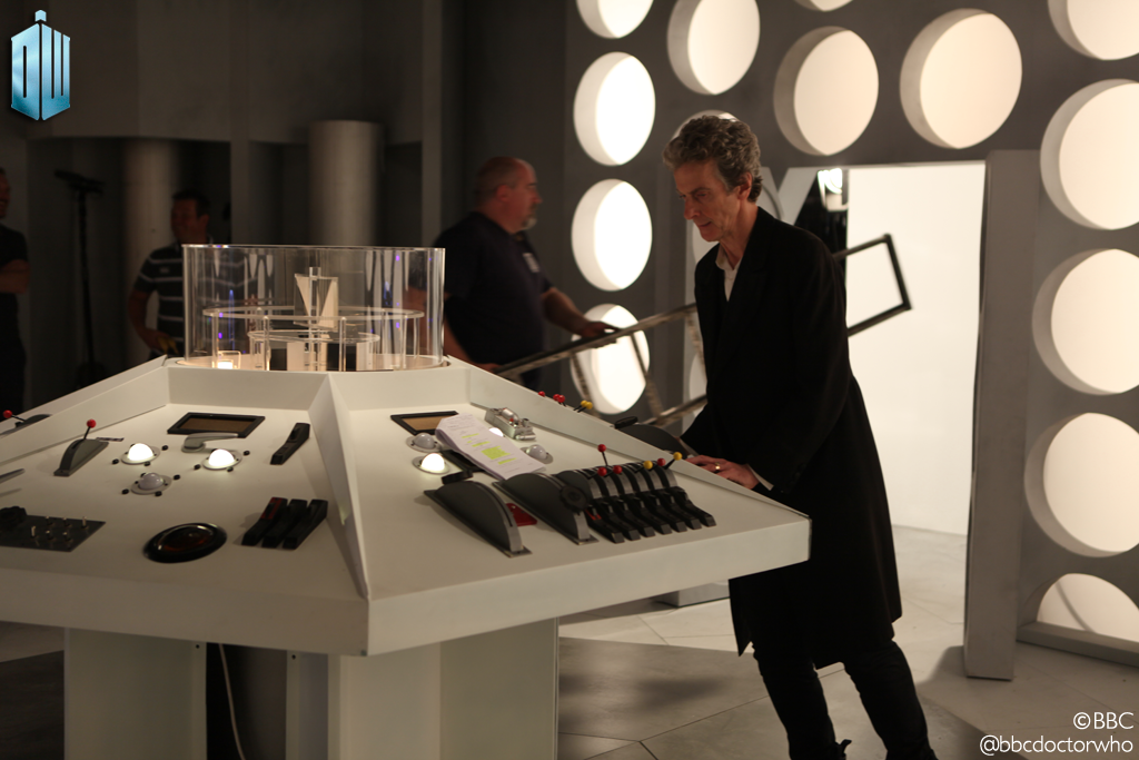 More behind the scenes shots involving the ‘classic’ TARDIS plus a ...