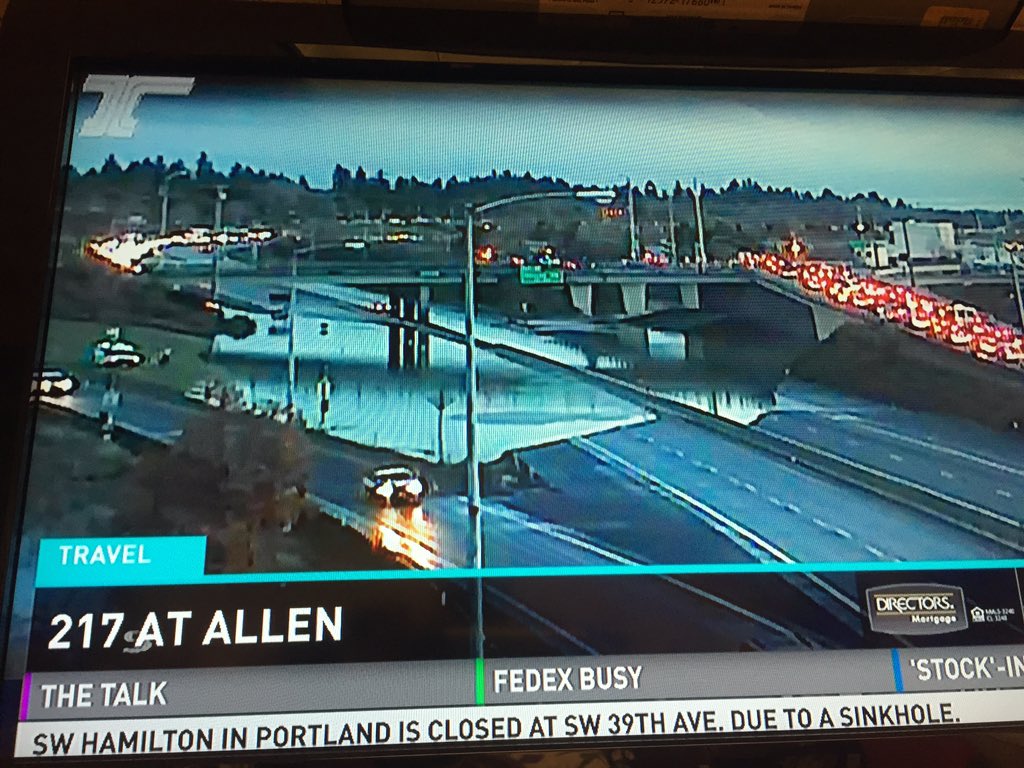 HWY 217 Is Closed at Allen In Both Directions. : r/Portland