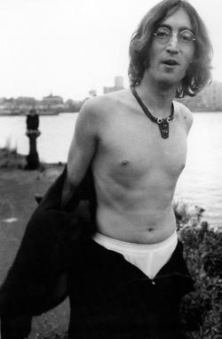 John Lennon Body On Display