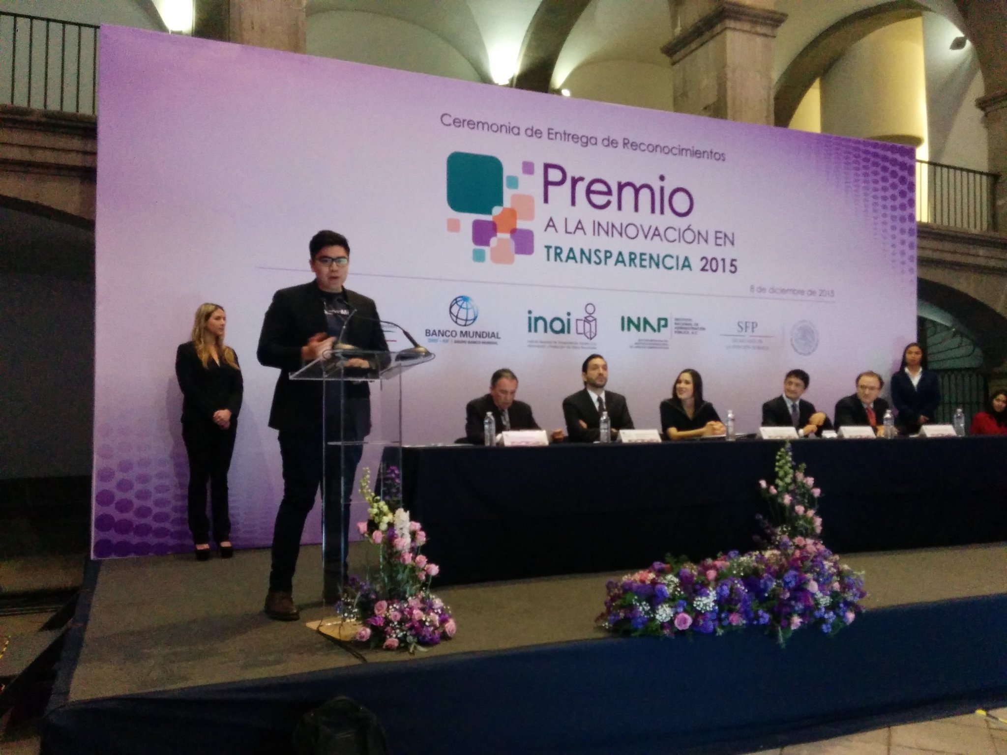 Codeando México on Twitter: ".@juanpabloe recibió el primer lugar del #premiotransparencia para ...