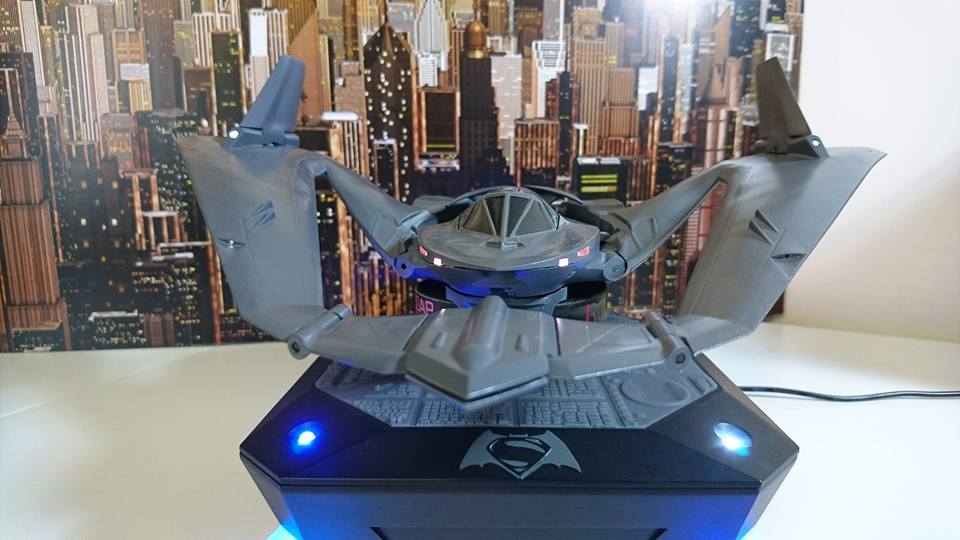 New BATMAN V SUPERMAN: DOJ Collectible Reveals A Better Look At The ...