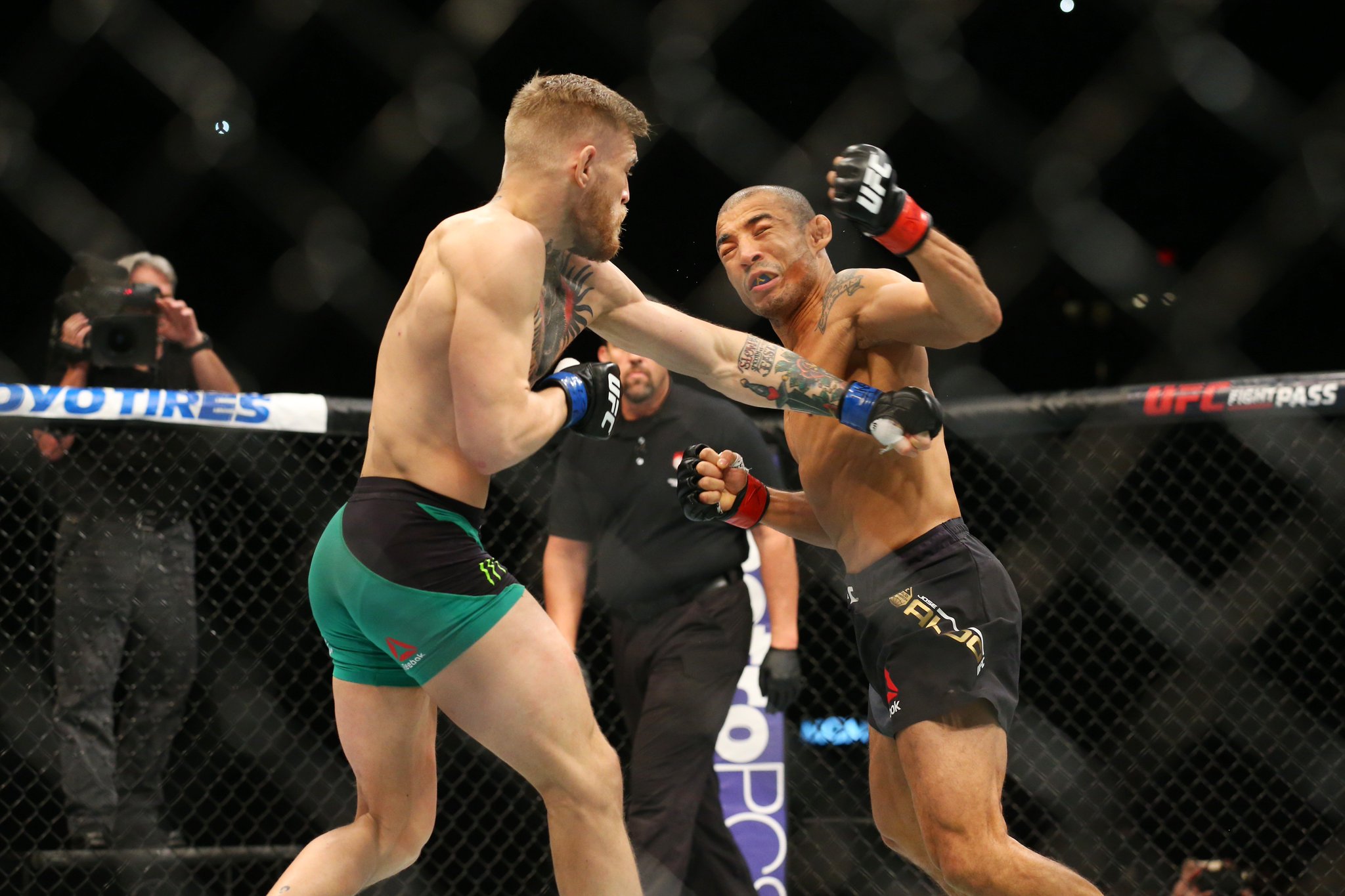 Most embarrassing loss by a UFC champ? | Page 4 | Sherdog Forums | UFC ...