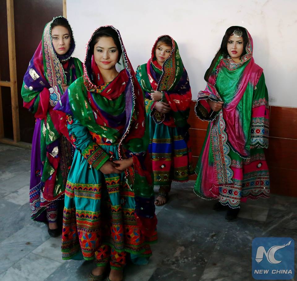 A post dedicated to Afghan clothing and hairstyles : r/Afghan