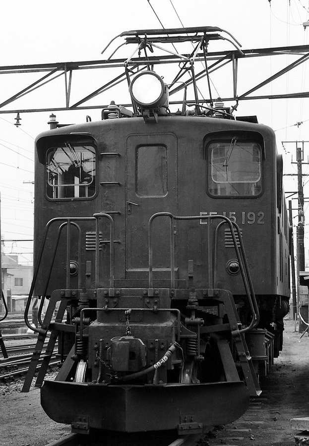 はいきゅう電車 on Twitter: "EF15 192って大宮工場で保管されていたけどまだあるのかな？ 甲府機関区にて 1985年 https://t.co/0wZcKOM7wU ...