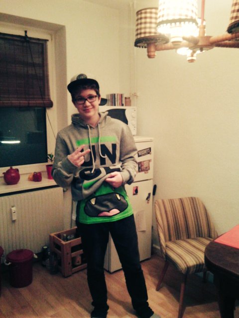 David on Twitter: "Geilooo @unge #ungeschenkt danke simon https://t.co/5moMgLwOjt" / Twitter