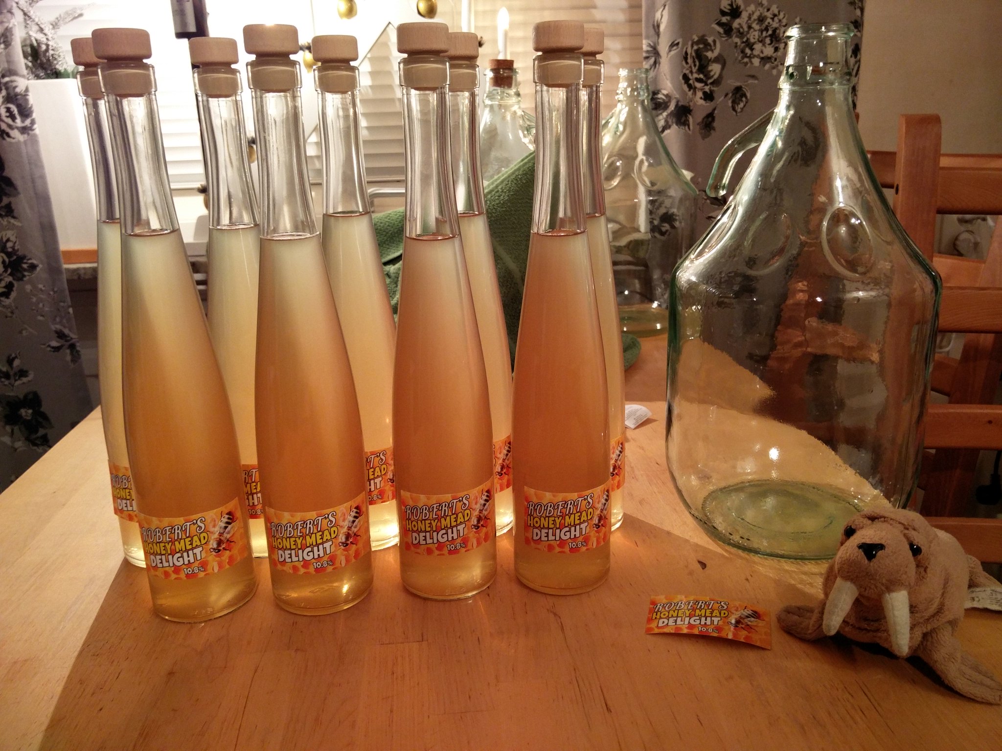 Robbaz Walrus Wallpaper