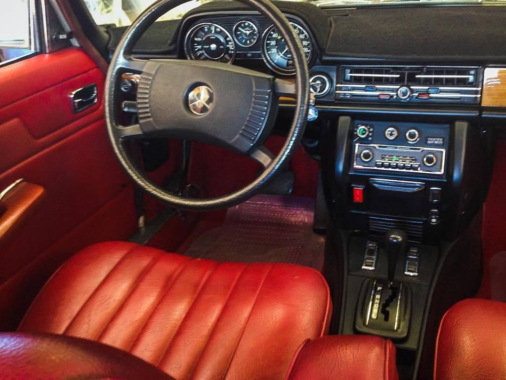 Mercedes W115 Interior