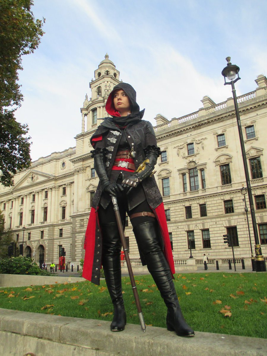 Assassins Creed Modern Outfit