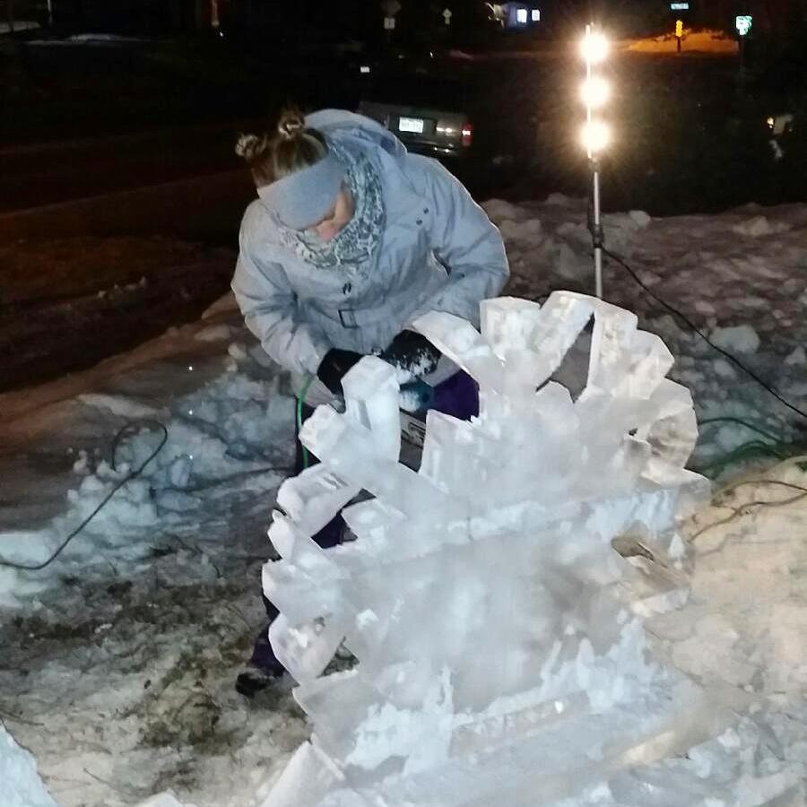 Julie Eslinger's Instagram, Twitter & Facebook on IDCrawl