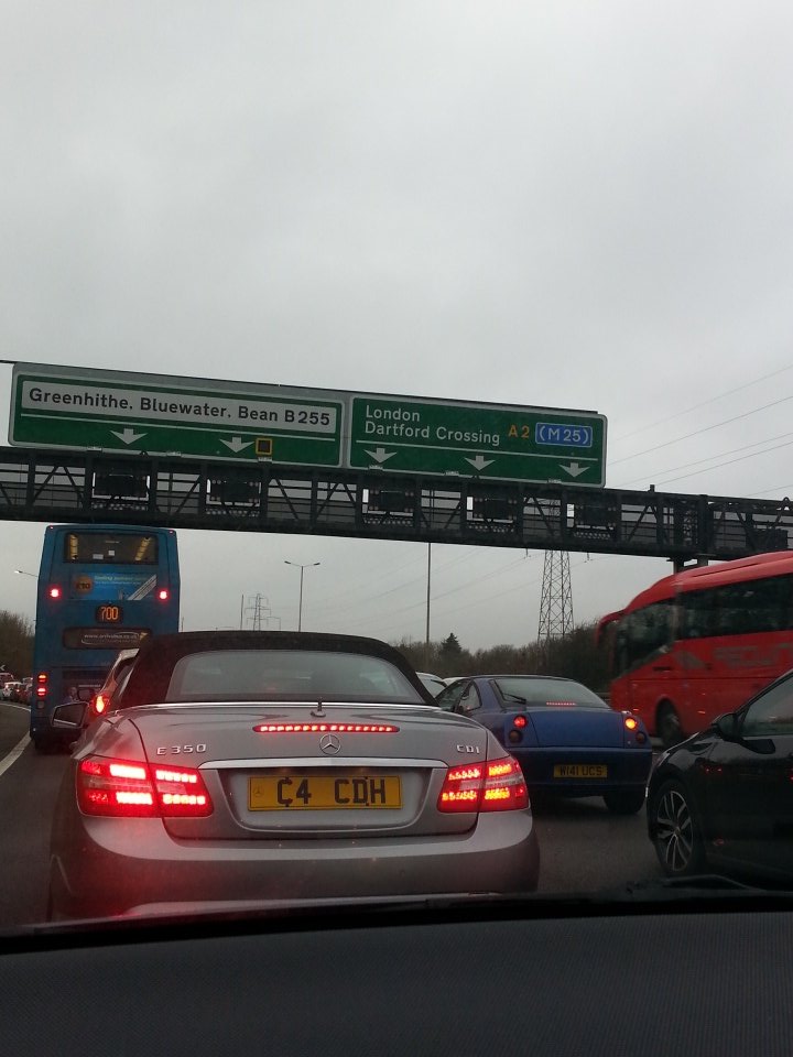 Shoppers face long delays as queues back up from Bluewater | Meridian ...