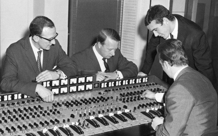 When studio engineers wore suits. Abbey Road staff in the late 1960s ...