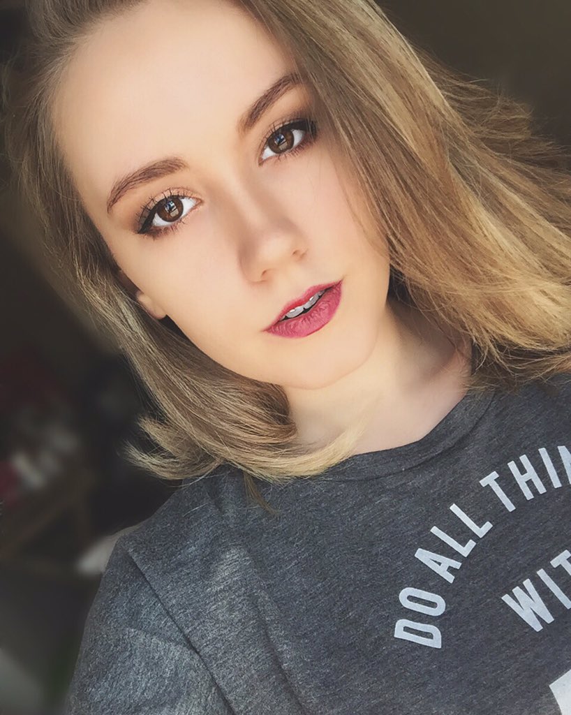 Julia Jayde's Instagram, Twitter & Facebook on IDCrawl