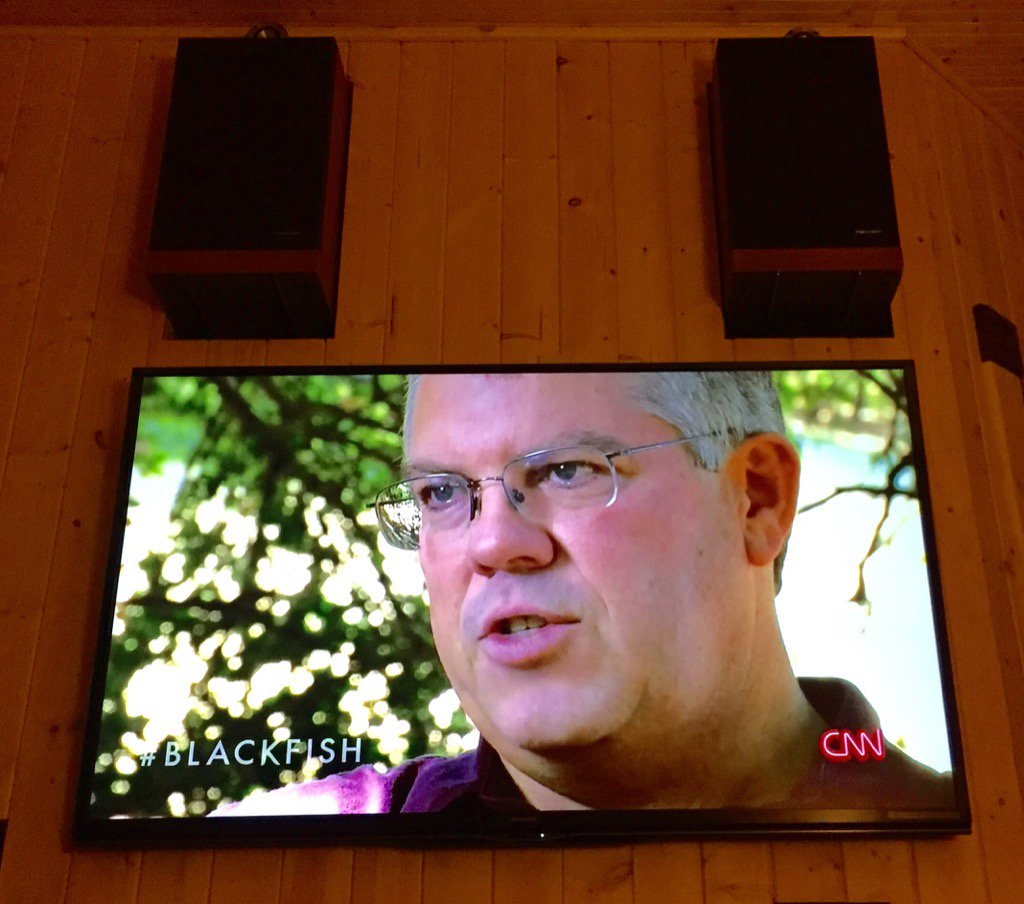 Dr eric walters, ex sealand employee, another phd in the #blackfish ...