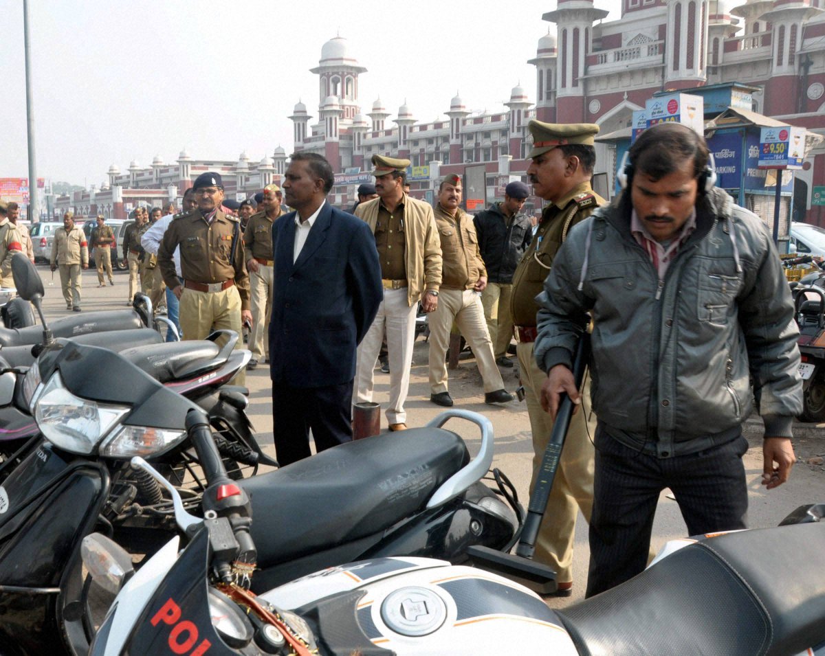 Pathankot terror attack: Operation continues for second day; PM Modi ...