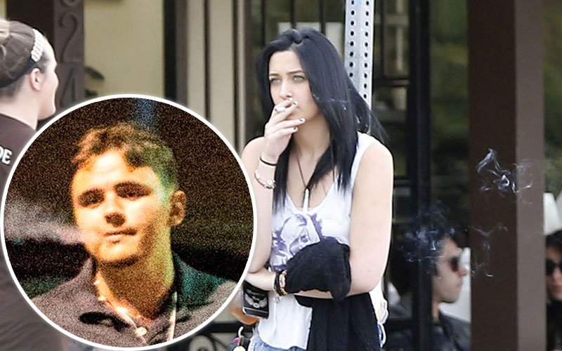 Puffing Her Troubles Away? Paris Jackson Caught Smoking Cigarettes Amid ...