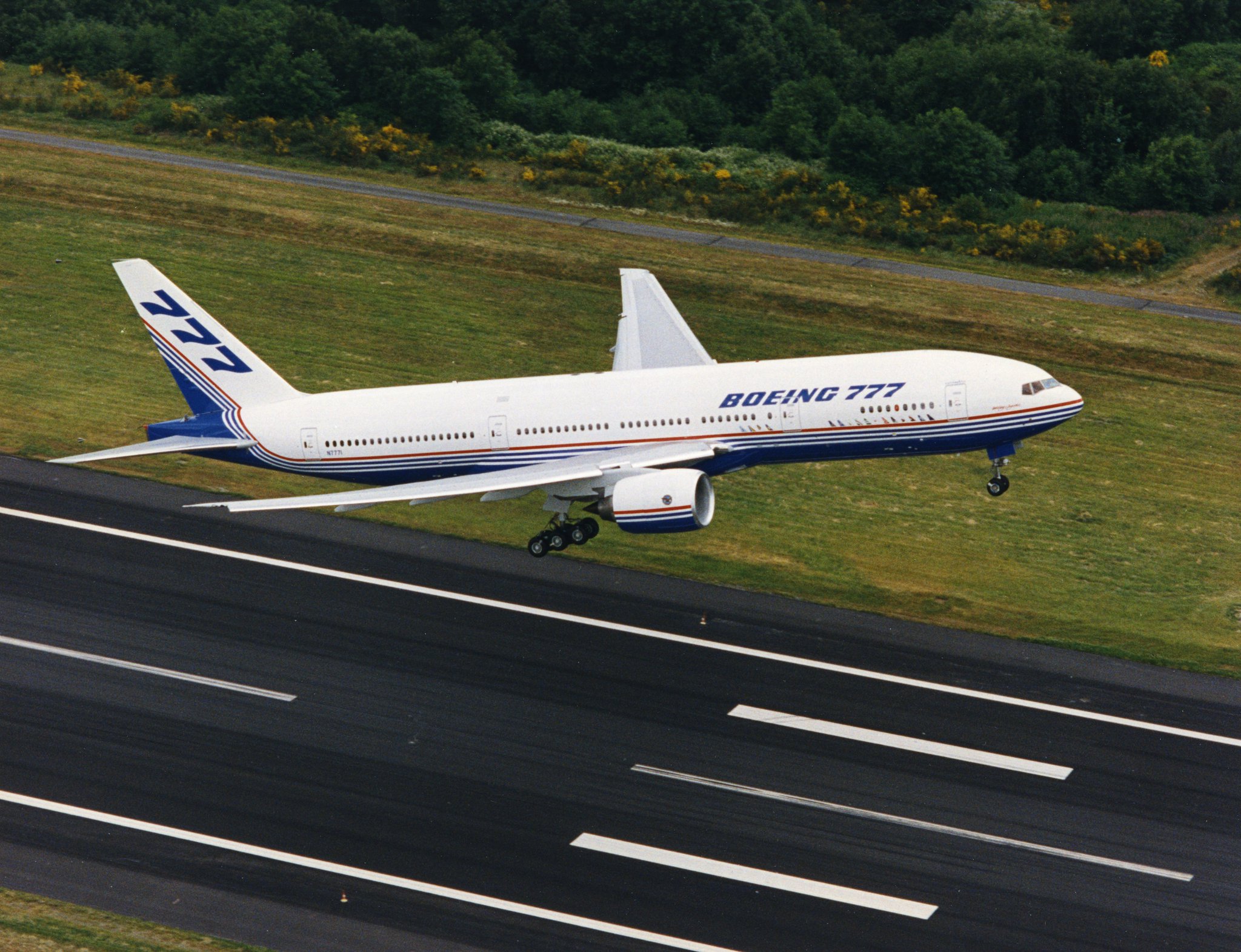 Official Boeing 777 First Flight June 12 1994 Full Boeing 777 British