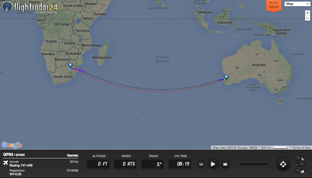 How @qantas carried a fifth engine on one of its @boeingairplanes 747 ...