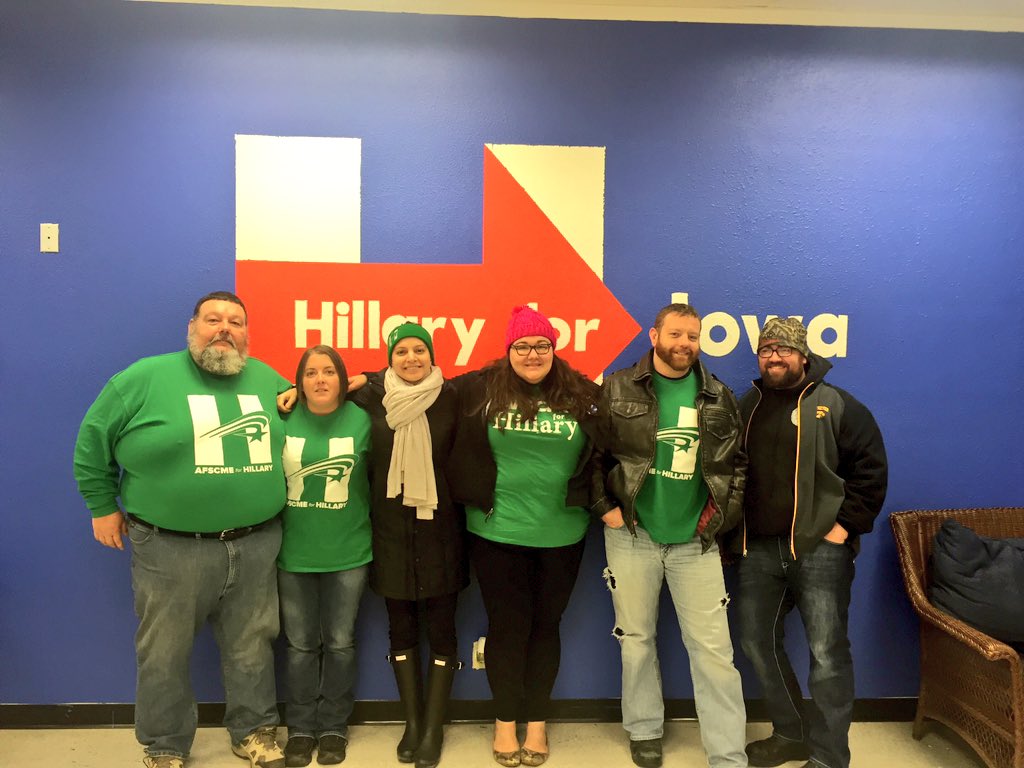 Hillary: IOWA VOLUNTEERS knocking on doors, canvassing in frigid temps ...