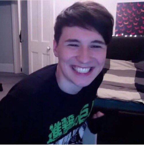 Dan Howell 2022 Smile