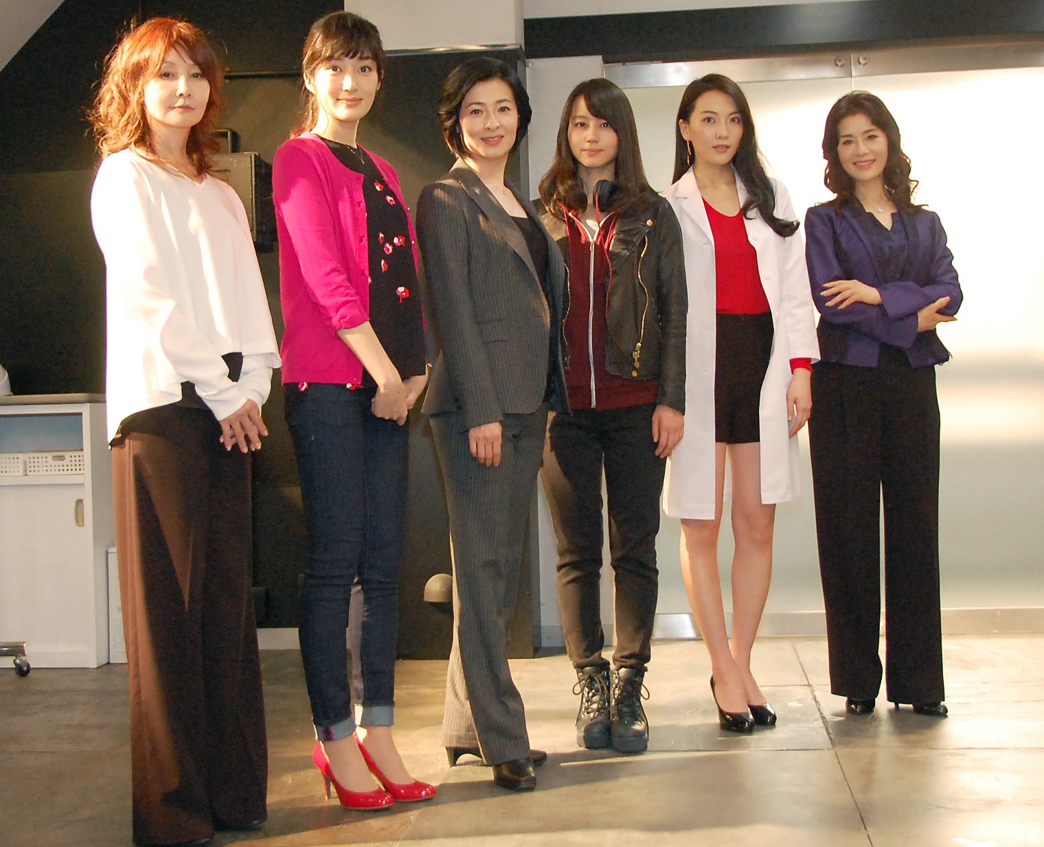 ORICON NEWS（オリコンニュース） on Twitter: "【ドラマ】今夜22時『#ヒガンバナ』（#日テレ）スタート 現場に残る声と"シンクロ"してしまう異色刑事 https://t ...