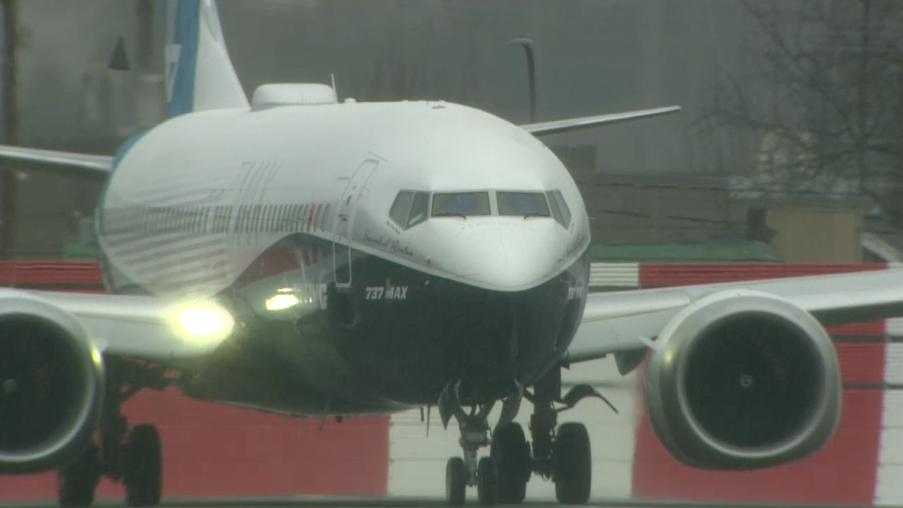 Boeing 737 Landing Lights N769AS Alaska Airlines | Boeing 737 4Q8 (cn